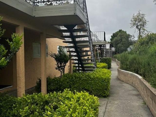 Amber Terrace 3 Bedroom Apartment for Rent at 2041 Miramonte Ave, Castro Valley, CA 94578