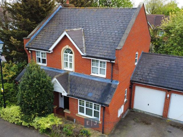Amber Lane, Ilford IG6, 4 bed semi detached house to rent, £2,800 pcm | PrimeLocation