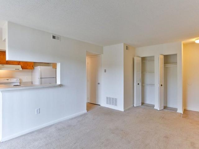 Amber Lake 1 Bedroom Apartment for Rent at 5826 Reddman Rd, Charlotte, NC 28212 North Sharon Amity