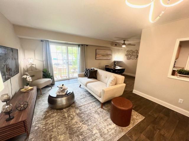 Amber Ridge Apartments 3 Bedroom Apartment for Rent at 3200 Lawndale Dr Apt F, Greensboro, NC 27408