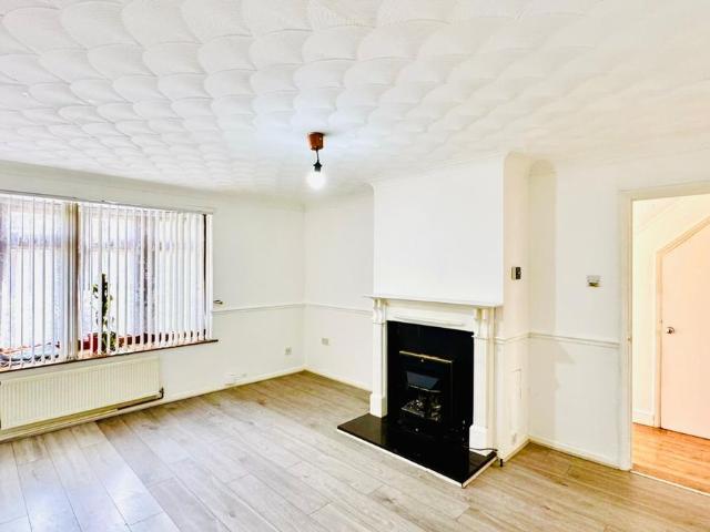 Amberden, Basildon SS15, 3 bed end terrace house to rent, £1,850 pcm | PrimeLocation