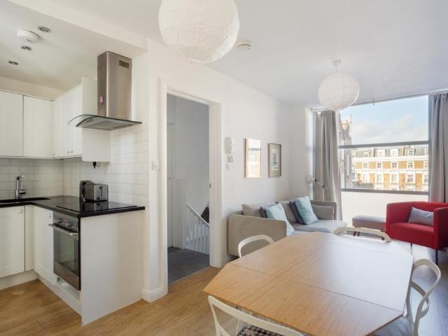 Amberley Road London W9 2 bed flat to rent £3,250 pcm £750 pw