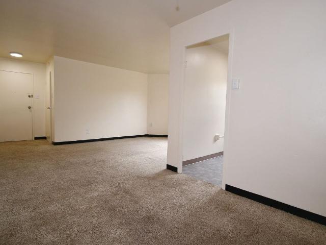 Amberson Gardens Studio Apartment for Rent at 1 Bayard Rd, Pittsburgh, PA 15213 Shadyside