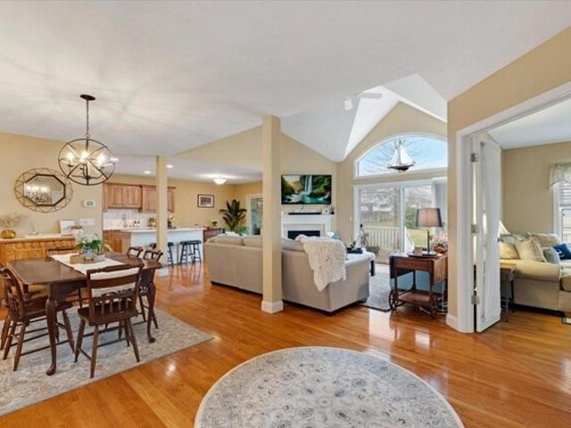 Amberwood Ct Unit,bourne, Condo For Sale
