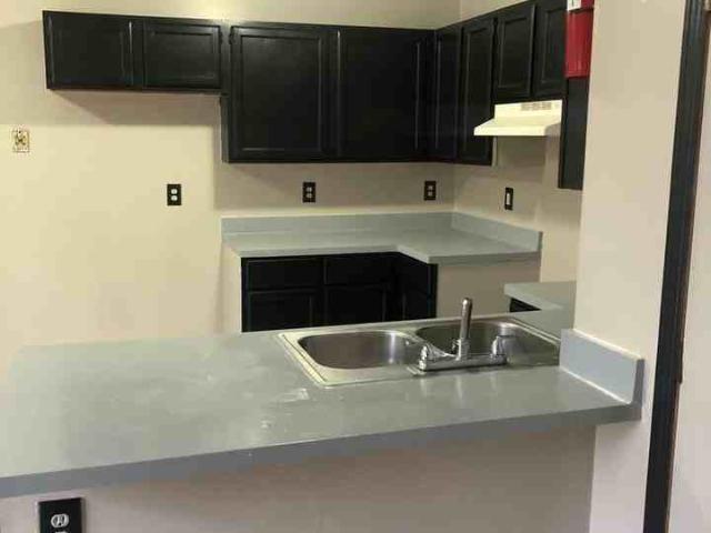 Ambience Villas 3 Bedroom Apartment for Rent at 2695 Divot Pl, Columbus, OH 43211 Arlington Park