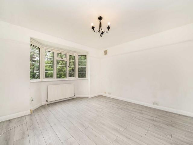 Amblecote Road, Grove Park, SE12, London