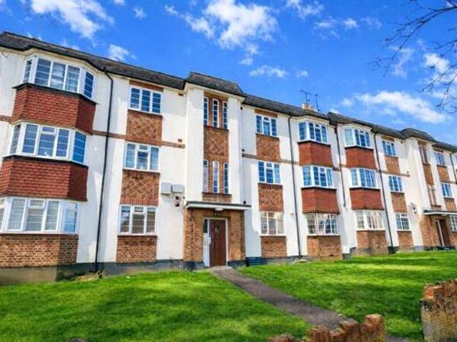 Amblecote Road, Grove Park, 2 Bedroom Flat