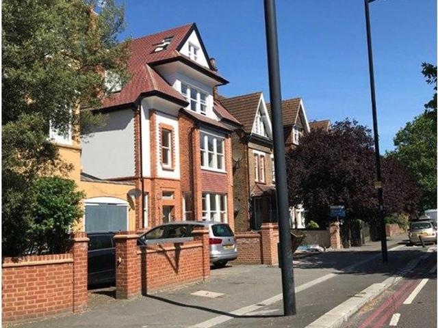 Ambleside Avenue, London SW16, 3 bed flat to rent, £2,895 pcm | PrimeLocation