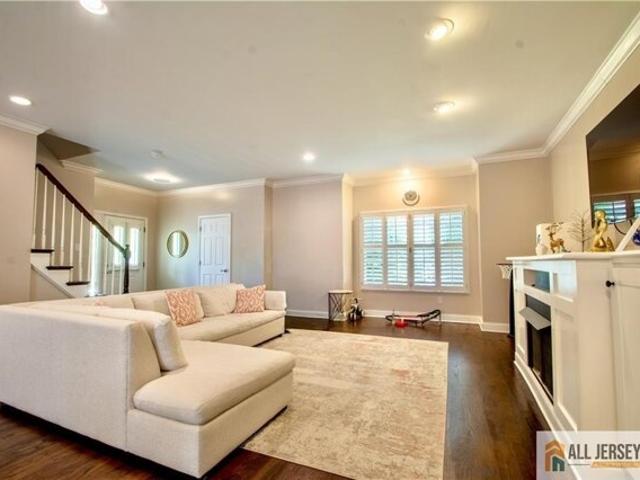 Amboy Ave Unit D, Metuchen, Home For Sale