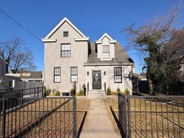 Amboy Rd, Staten Island, Home For Sale