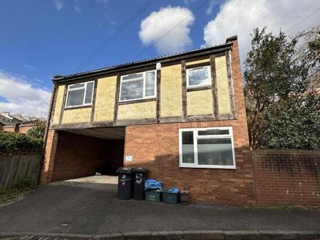 Ambra Vale West, Bristol, 4 Bedroom House