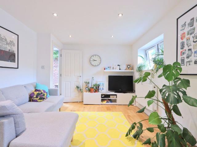 Ambrosia House, Whitehall Road, Bristol BS5, 2 bed maisonette to rent, £1,500 pcm | PrimeLocation