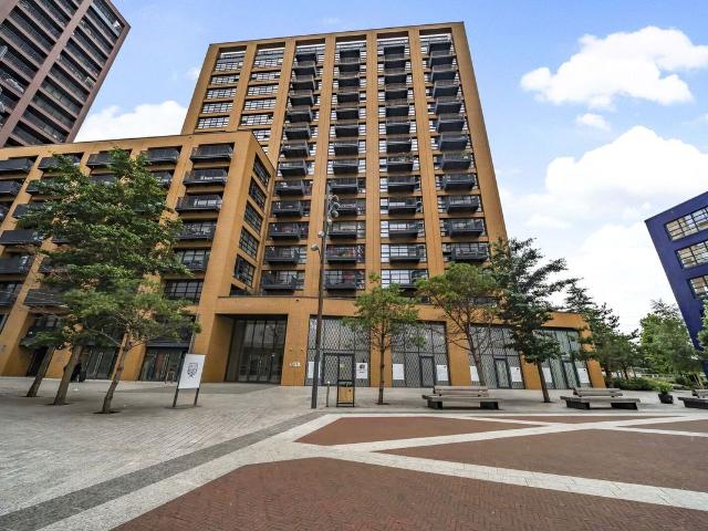 Amelia House, Canary Wharf, London E14, 2 bed flat to rent, £3,575 pcm | PrimeLocation