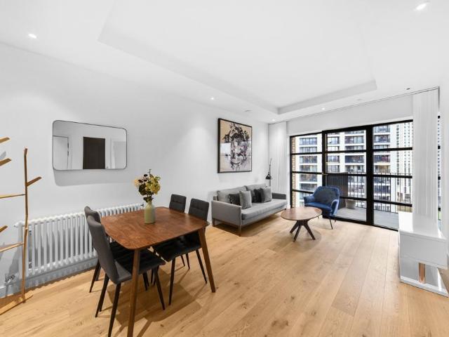 Amelia House, London City Island, E14 1 bed apartment to rent £2,340 pcm £540 pw