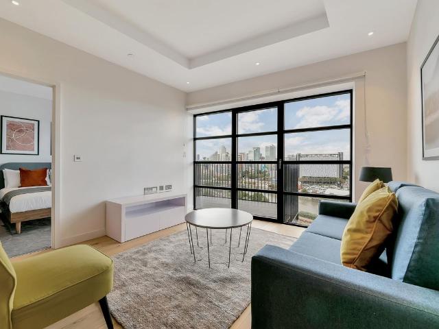 Amelia House, London City Island, London E14, 1 bed flat to rent, £2,401 pcm | PrimeLocation