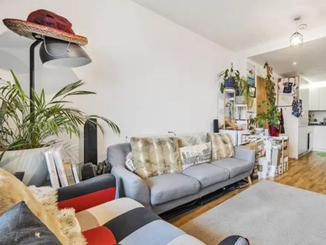 Amelia Street Dental Clinic, 22 Amelia Street, London, SE17 3BZ, United Kingdom | 1 bed apartment for rent #139269626 | Rentberry