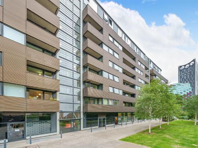 Amelia Street, Elephant and Castle, SE17 1 bed flat to rent £2,300 pcm £531 pw