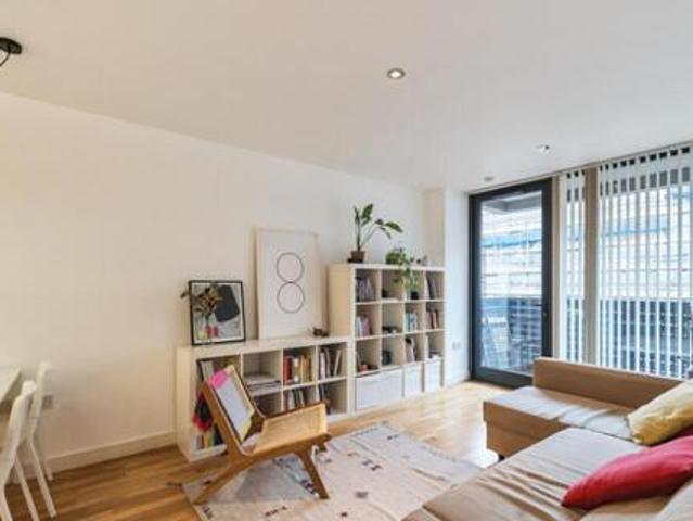 Amelia Street, Elephant & Castle, 2 Bedroom Flat