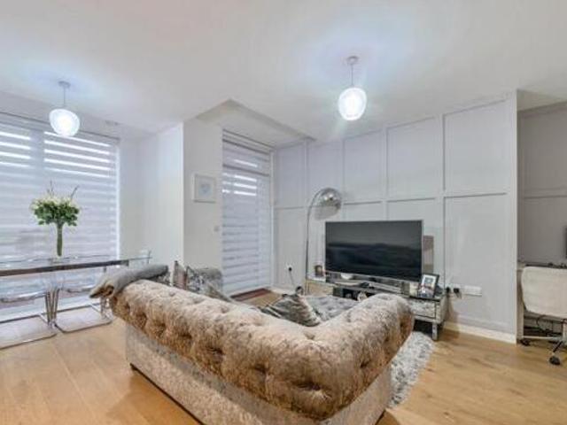 Amelia Street, London, 1 Bedroom Flat