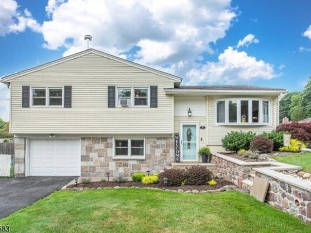 Amendola Dr, Netcong, Home For Sale