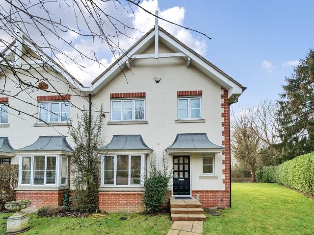 Amerden Lakes, Amerden Lane, Taplow, Maidenhead SL6, 2 bed end terrace house to rent, £3,000 pcm | PrimeLocation