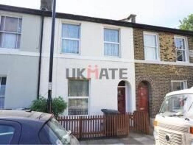 Amersham Grove, London SE14, Room to rent, £750 pcm | PrimeLocation