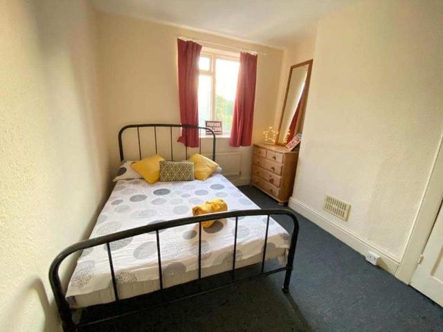 Amersham Grove Room C