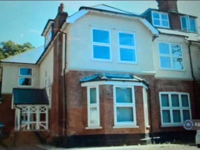 Amersham Hill, High Wycombe, HP13 1 bed flat to rent £1,195 pcm £276 pw