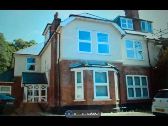 Amersham Hill, High Wycombe HP13, 1 bed flat to rent, £1,195 pcm | PrimeLocation