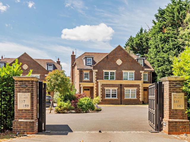 Amersham Road, Beaconsfield HP9, 3 bed semi detached house to rent, £5,500 pcm | PrimeLocation