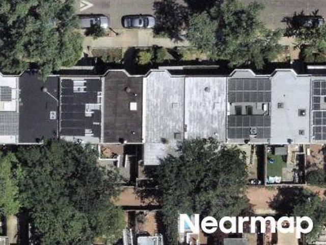 Ames Pl NE