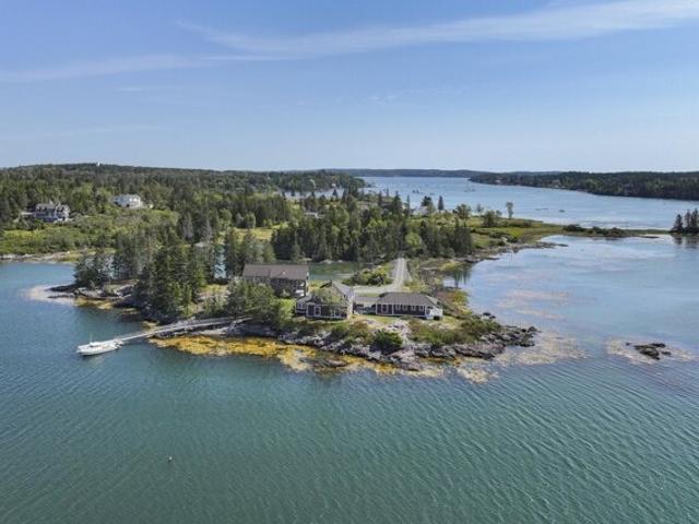 Ames Point Rd, North Haven, Home For Sale