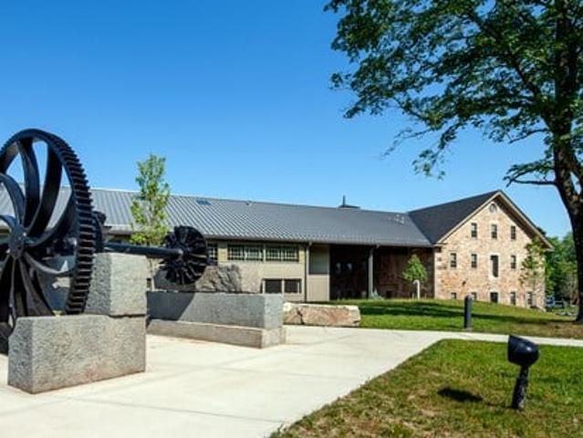 Ames Shovel Works Apartments 2 Bed 2 Bath Townhome w/ Den