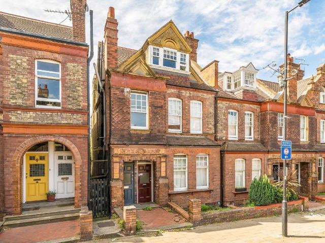 Amesbury Avenue, Streatham Hill SW2, 3 bed flat to rent, £3,000 pcm | PrimeLocation