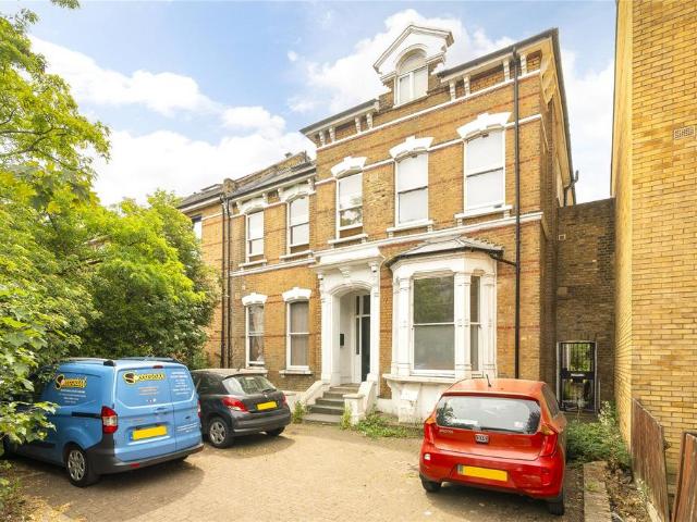 Amhurst Park, London, N16 2 bed flat to rent £2,400 pcm £554 pw