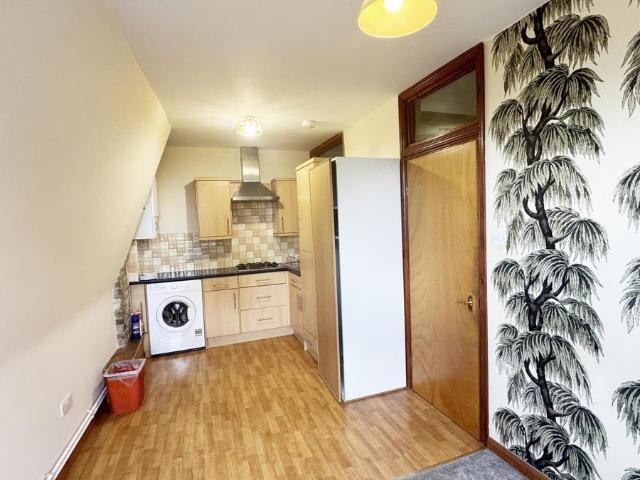 Amhurst Road, Stoke Newington High Street N16, 2 bed flat to rent, £1,850 pcm | PrimeLocation
