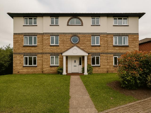 Amhurst Walk, London SE28, 2 bed flat to rent, £1,700 pcm | PrimeLocation