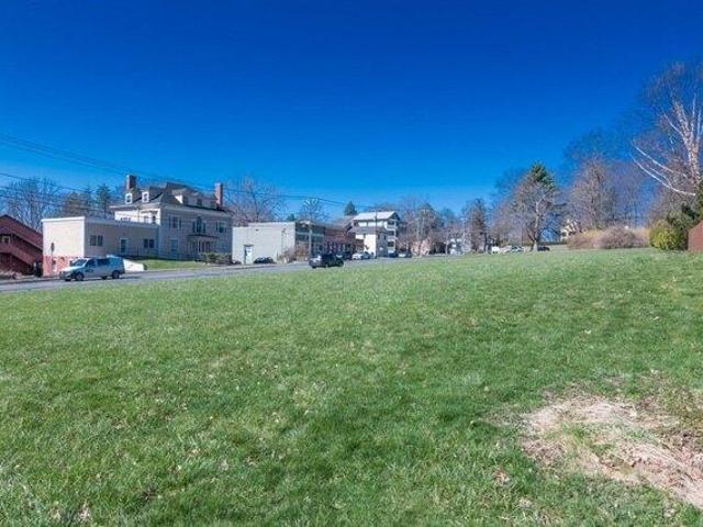 Amherst MA 01002 101780944