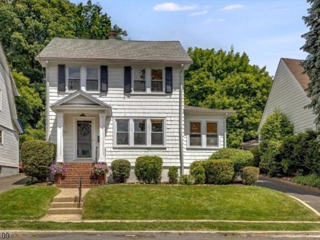 Amherst Ct, Maplewood, Home For Sale