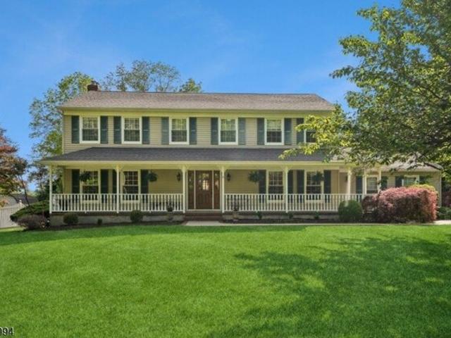 Amherst Dr, Washington Township, Home For Sale