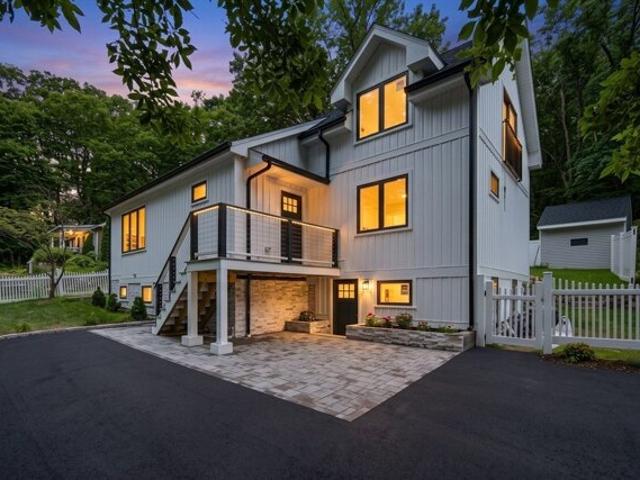 Amherst Rd, Hopkinton, Home For Sale