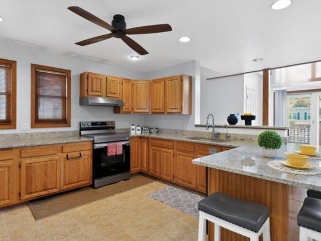 Amherst Rd Unit,south Hadley, Home For Sale