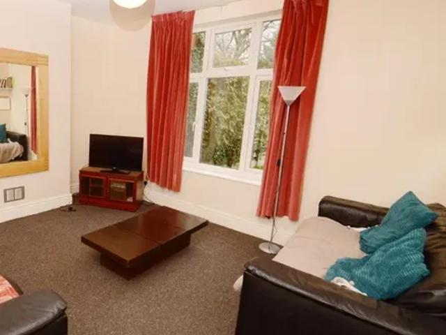 Amherst Road, Manchester, M14 6UR, United Kingdom | 4 bed house for rent #117426301 | Rentberry