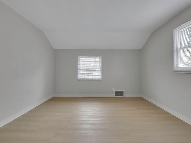Amherst Townhomes 2 Bedroom Apartment for Rent at 4035 4055 4035 4055 & 4075 4123 Harlem Road, Buffalo, NY 14226