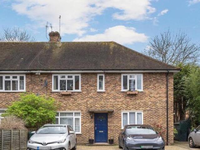 Amity Grove, Raynes Park, 2 Bedroom Maisonette