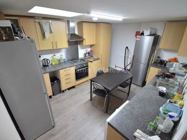 Amity Road, Reading 5 bed terraced house to rent £3,250 pcm £750 pw