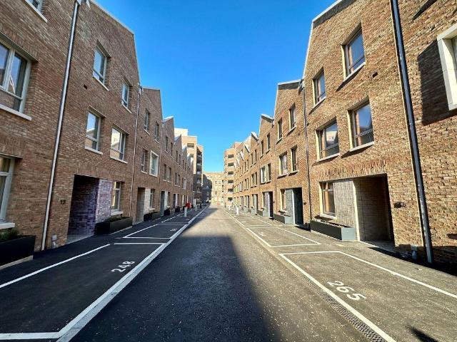 Amies Terrace, Barking Riverside IG11. 3 bed terraced house to rent £2,690 pcm £621 pw