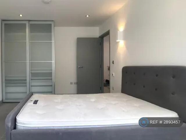 Amish Boutique, Wandsworth Road, London, SW8 2JJ, United Kingdom | 1 bed apartment for rent #167483565 | Rentberry