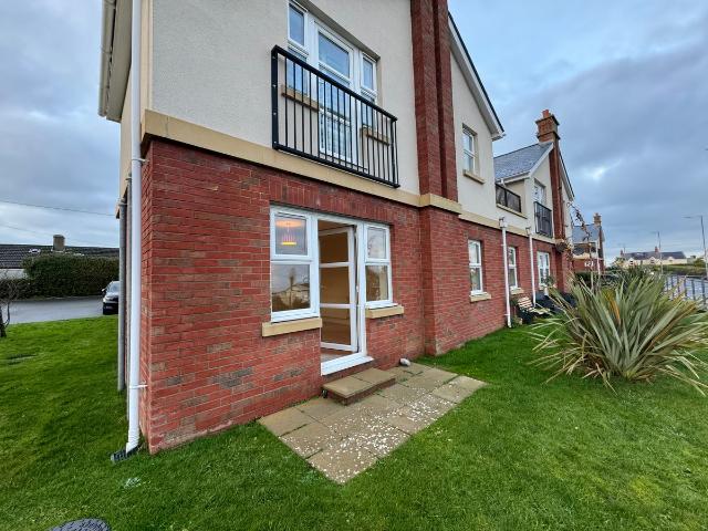 Amlwch Road, Benllech LL74, 2 bed flat to rent, £1,100 pcm | PrimeLocation