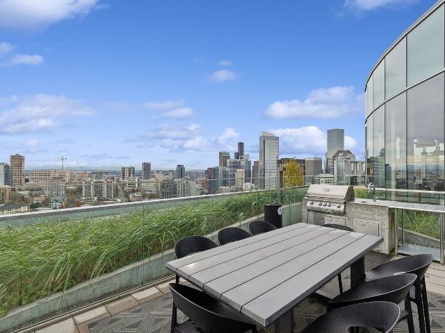 AMLI Arc 3 Bedroom Apartment for Rent at 1800 Boren Ave, Seattle, WA 98101 Belltown